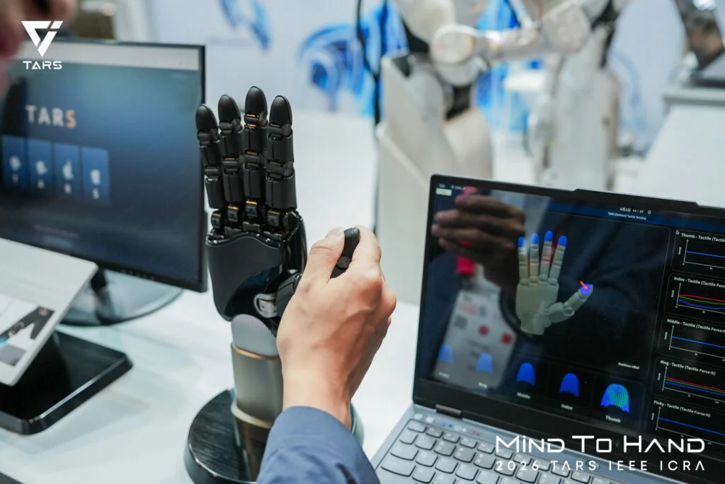 China's TARS Debuts Humanoid Robotic 'DexHand'